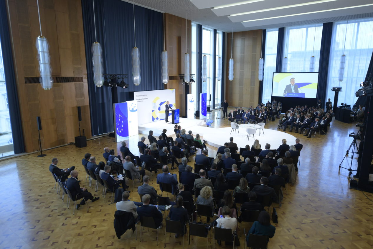 Review: The Future of Europe – The First European Economic Conference ...